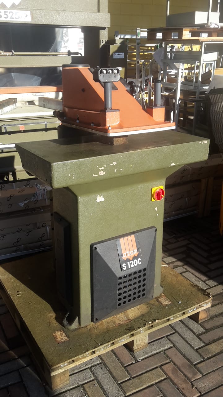 Vimac srl, machineries for footwear and leather goods.